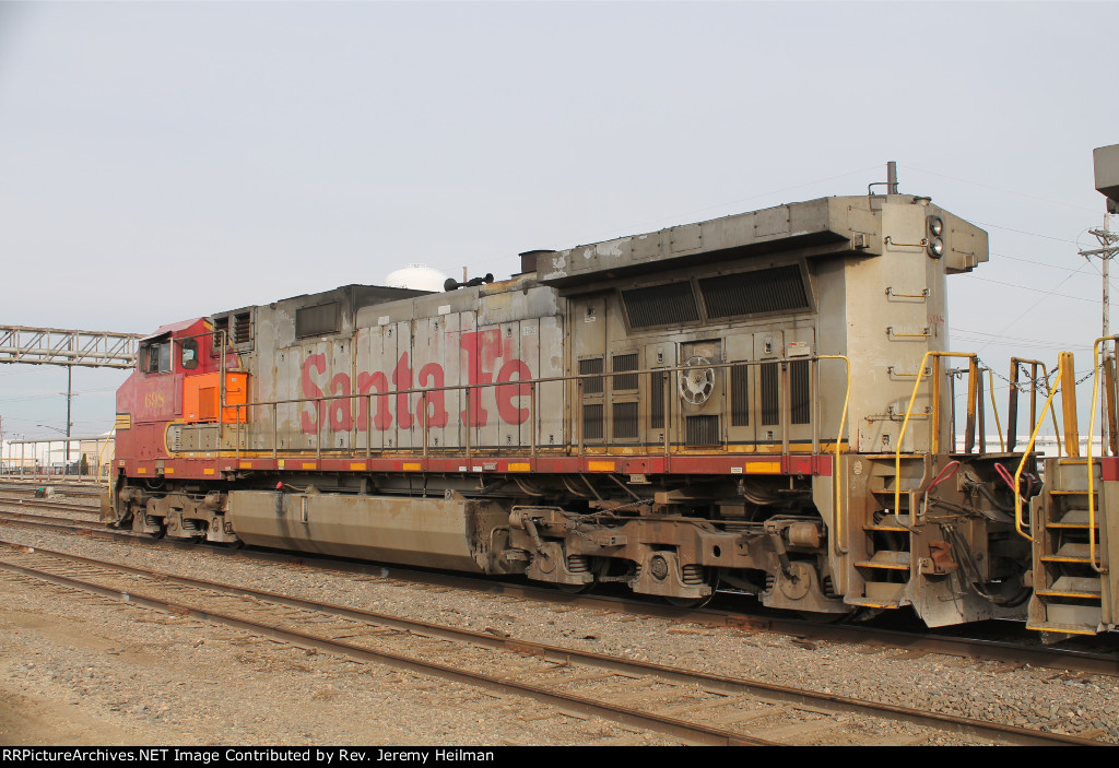 BNSF 698 (2)